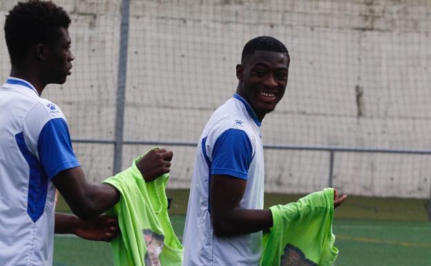 El Real Avilés rescinde los contratos de Kevin y Jordan por bajo ...