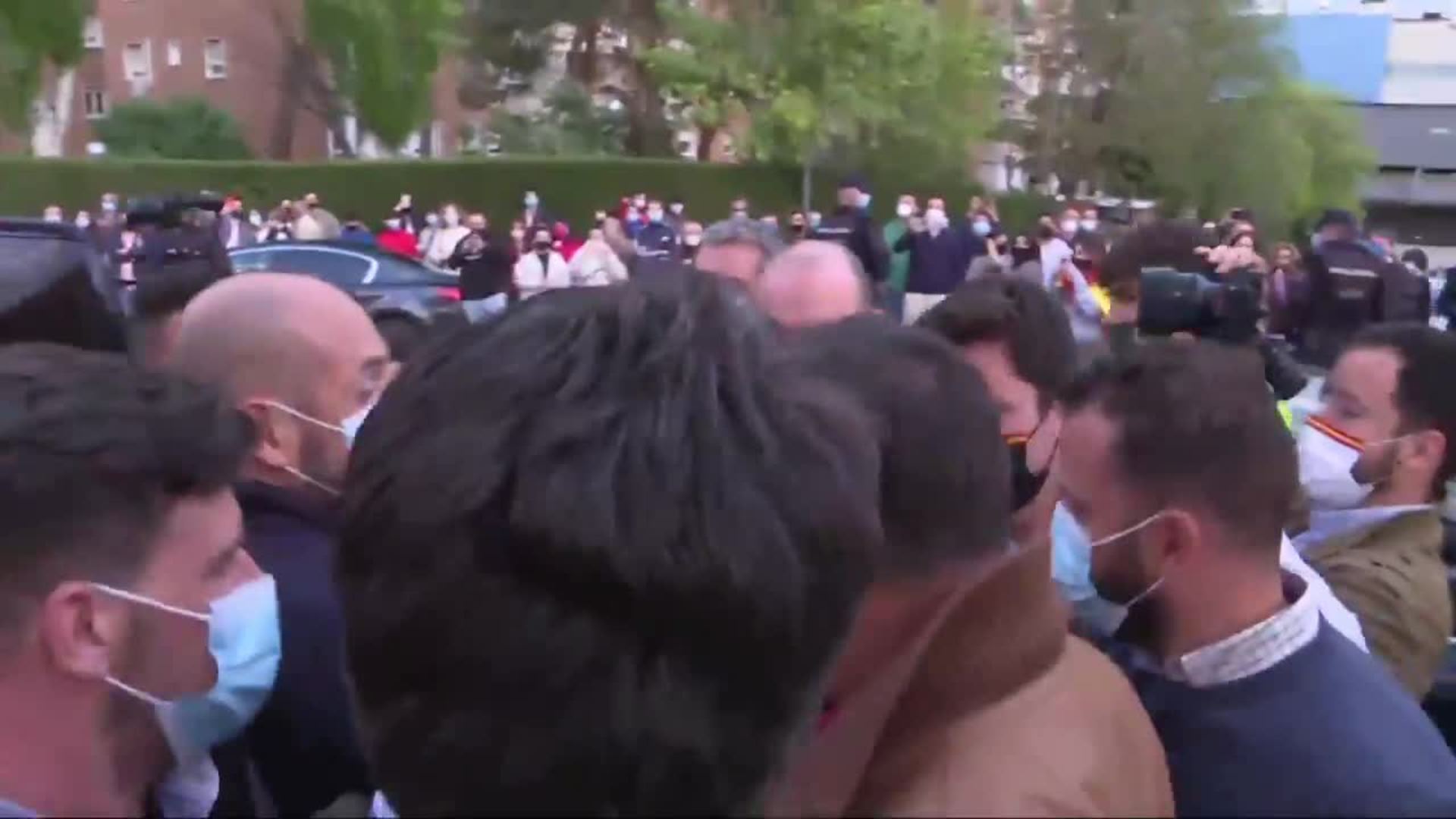 Abascal a Ábalos sobre cartel: "Que vaya y lo quite que le hace falta ...