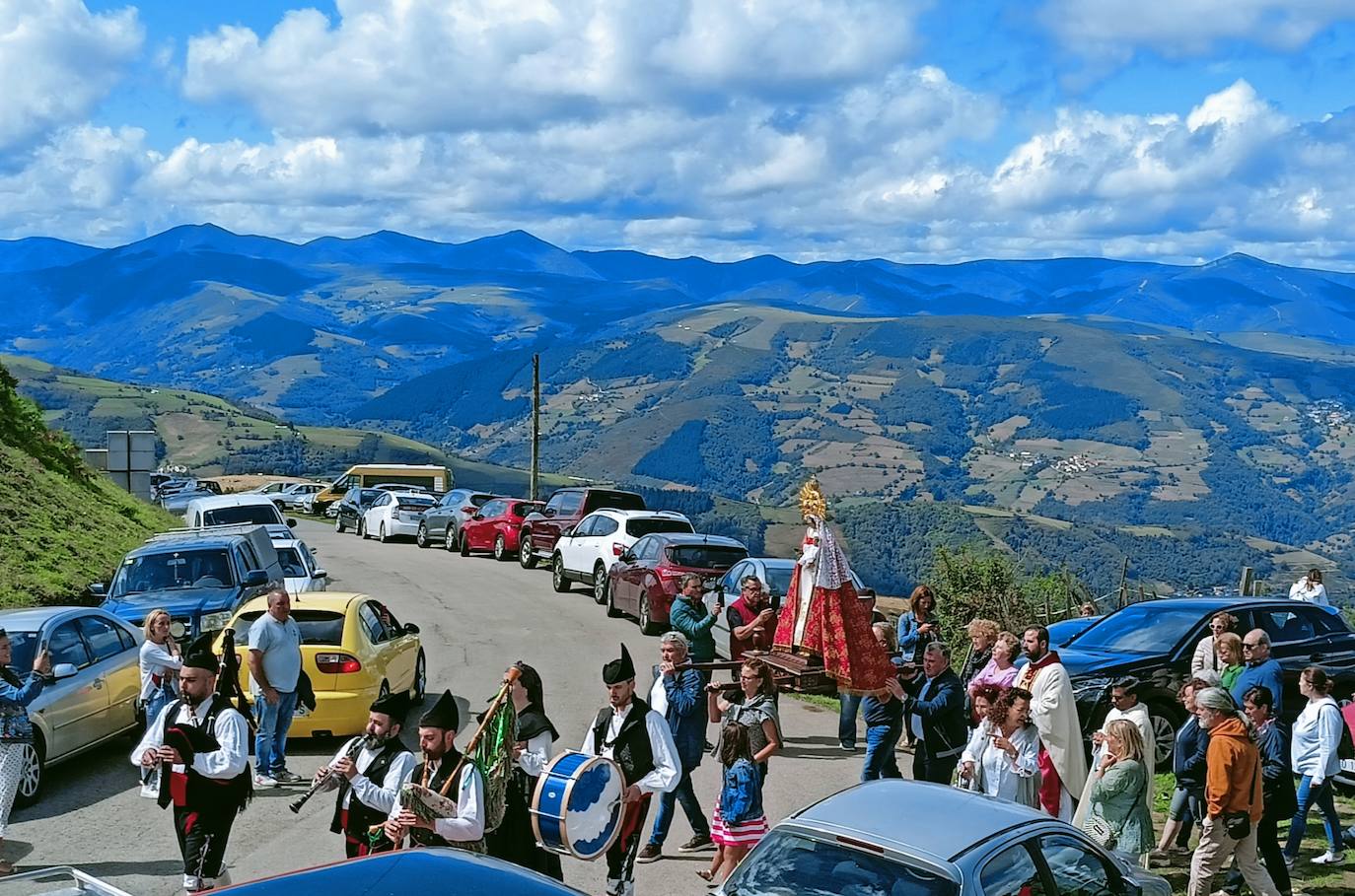 Fotos: Fiesta en el santuario del Acebo | El Comercio