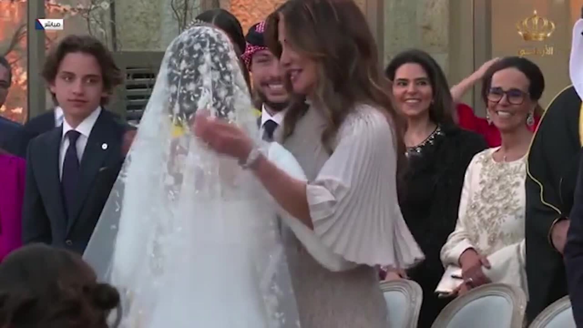 Rania de Jordania deslumbra en la boda de su hija Iman | El Comercio ... Rania de Jordania deslumbra en la boda de su hija Iman | El Comercio ...