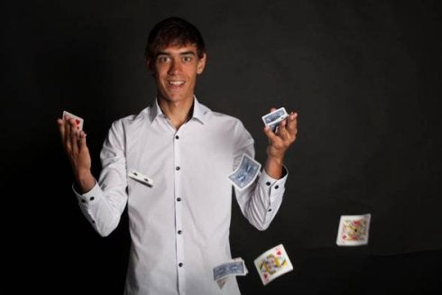 La magia de Pedro Bugarín, desde Galicia a Avilés | El Comercio