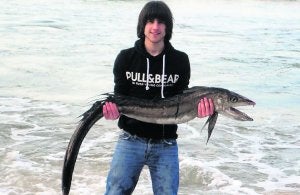 Pescan un extraño pez en Cue | El Comercio